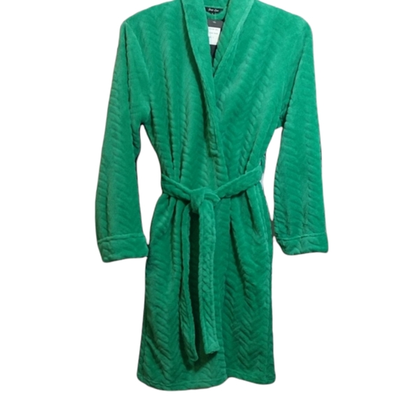 Just Love | Intimates & Sleepwear | New Green Fluffy Just Love Robe Sz ...